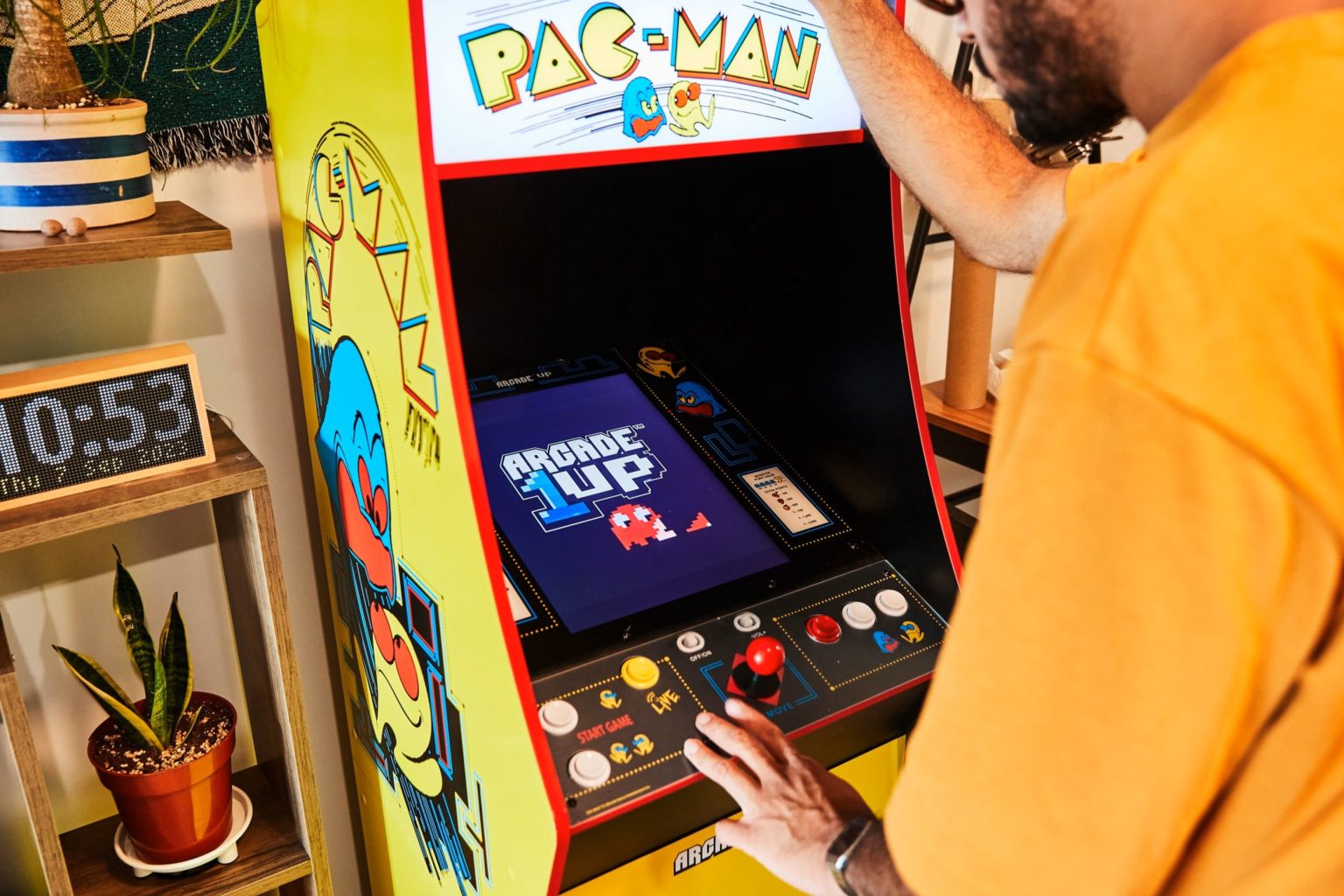 Pac-Man 吃豆人：从披萨残片到全球文化符号的45年传奇